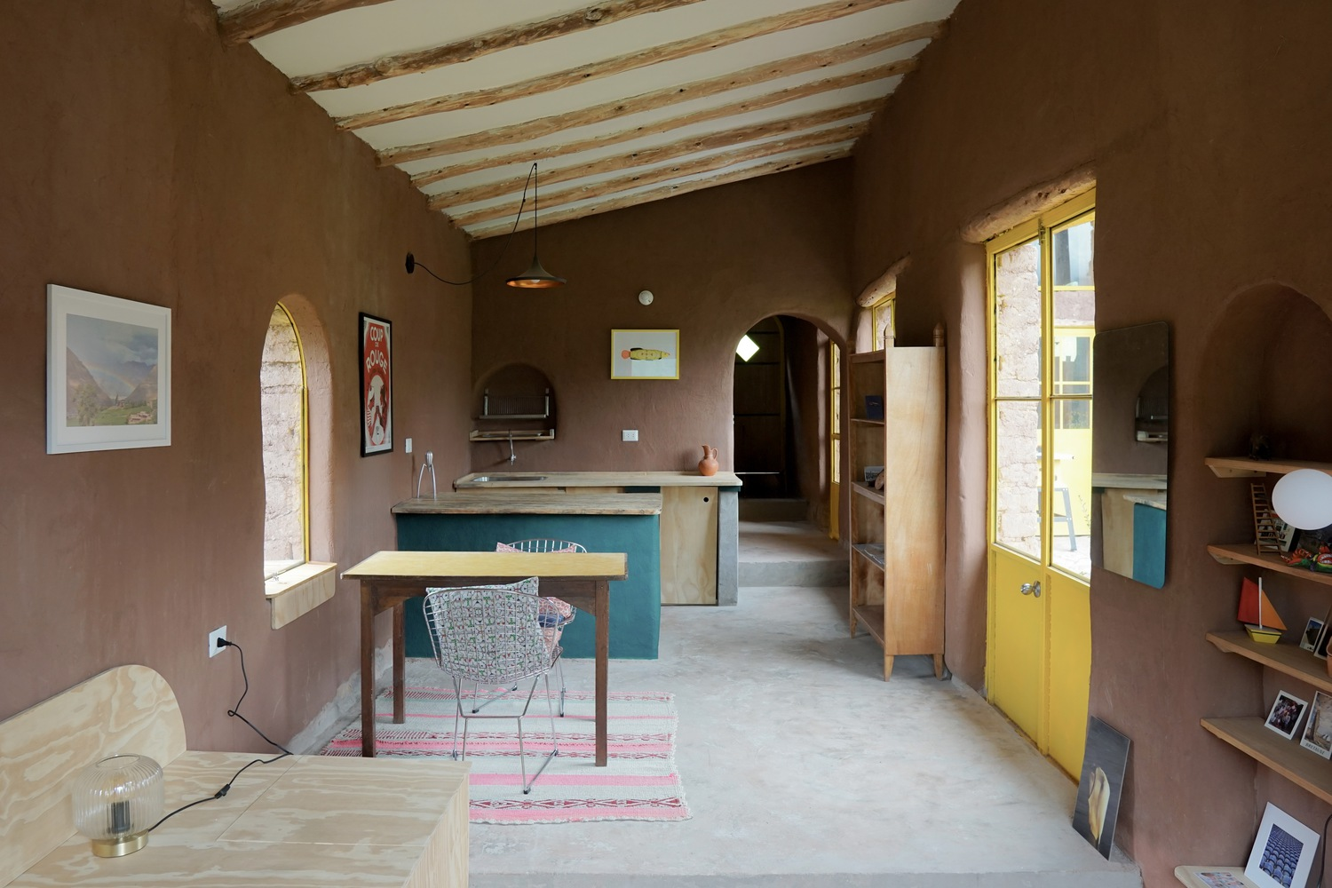 Contemporary Adobe House Design in the Andes: Florencia House by Taller ...