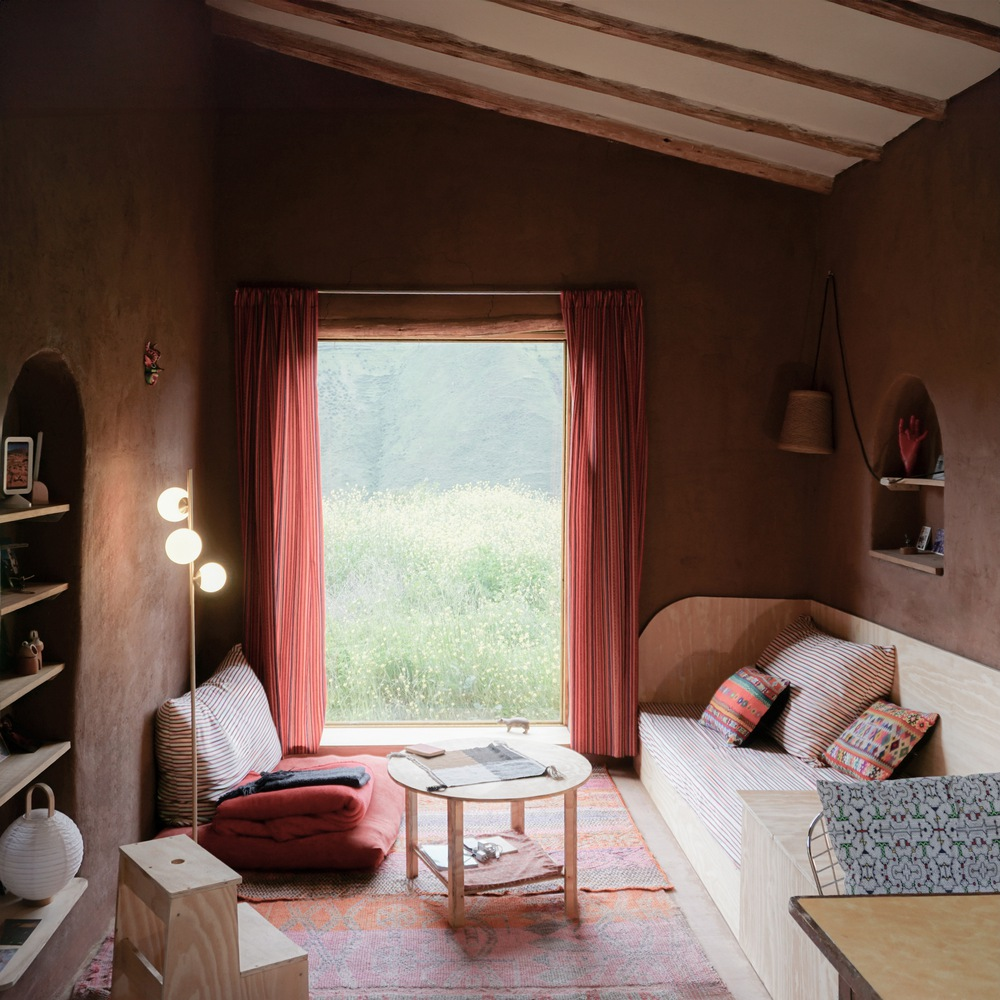 Contemporary Adobe House Design in the Andes: Florencia House by Taller ...