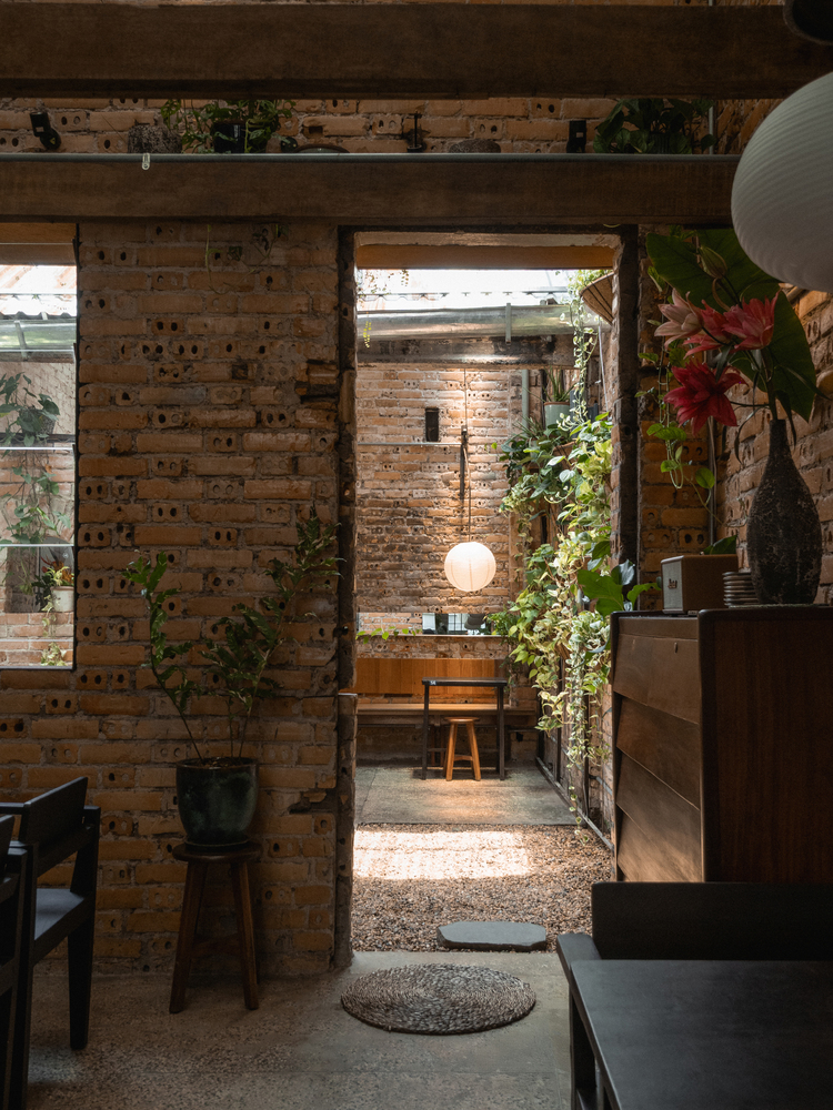 O Plant-based Ton That Dam: A Model of Adaptive Reuse Restaurant Design ...