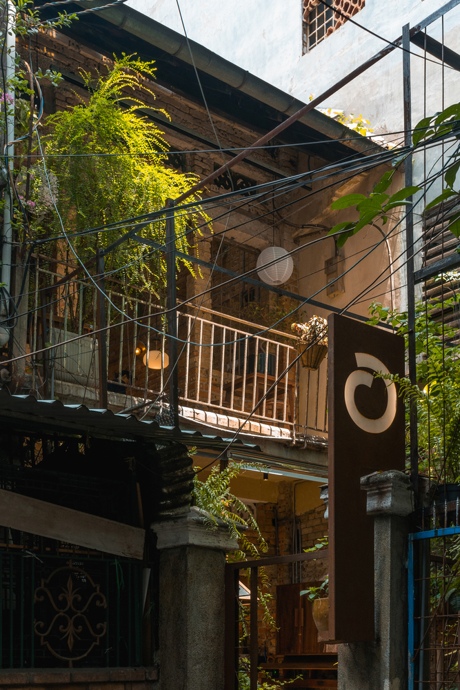 O Plant-based Ton That Dam: A Model of Adaptive Reuse Restaurant Design ...