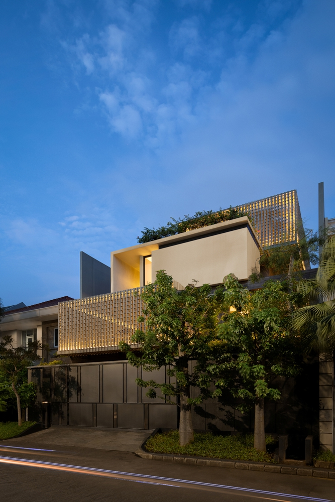 The Steric Spes House: Breeze Block House Jakarta by Gets Architects ...