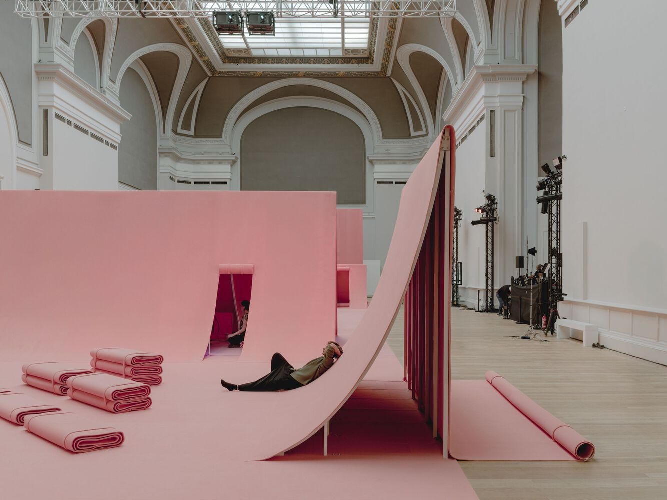 The Fun Palace Installation by Studio Ossidiana: An Immersive Art ...