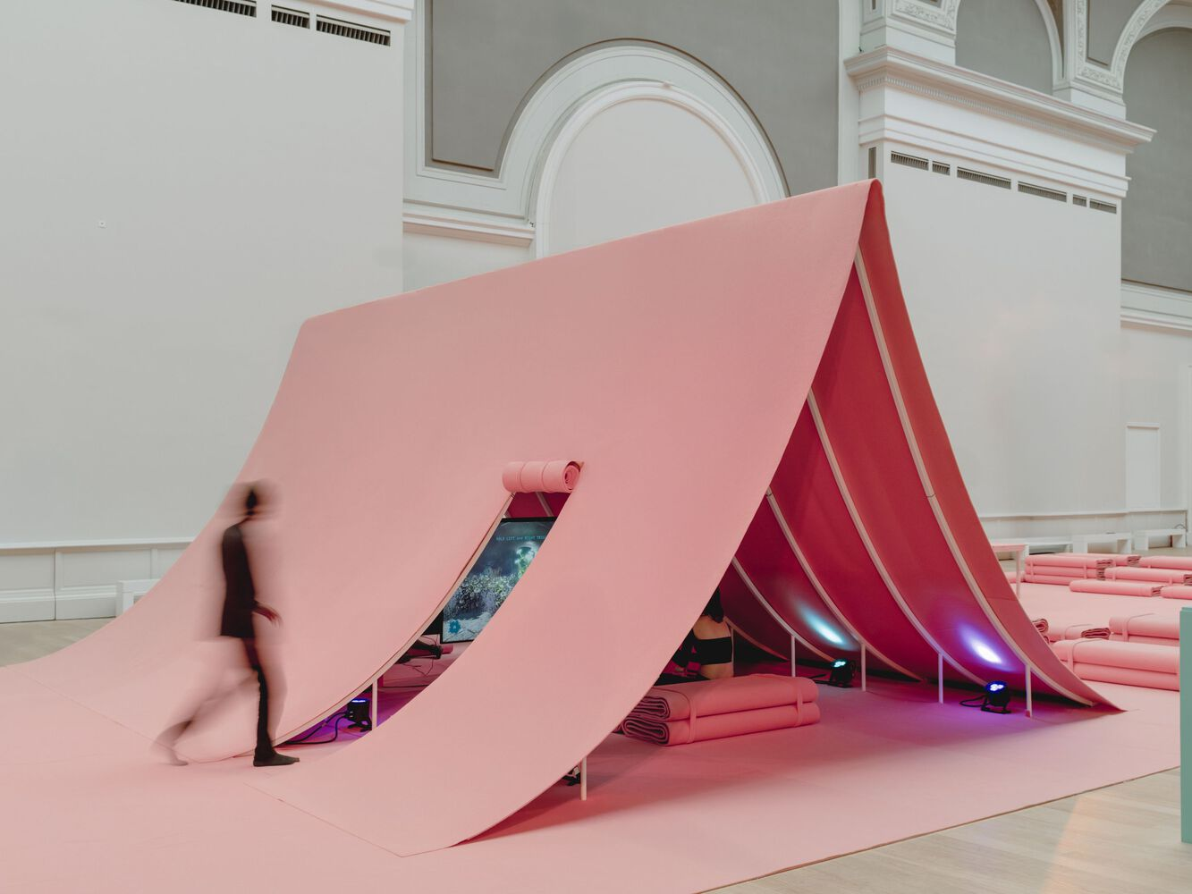 The Fun Palace Installation by Studio Ossidiana: An Immersive Art ...