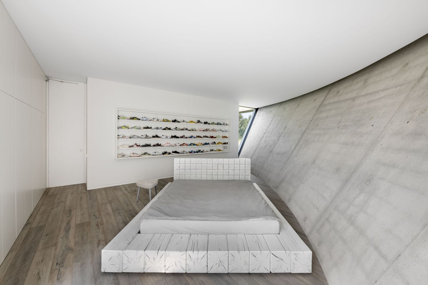 Villa O by YCL Studio: A Sculptural Exploration of Circular House ...