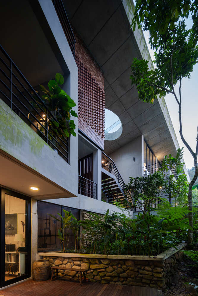The Rainforest Residence: A Monolithic Rainforest House Design by Choo ...