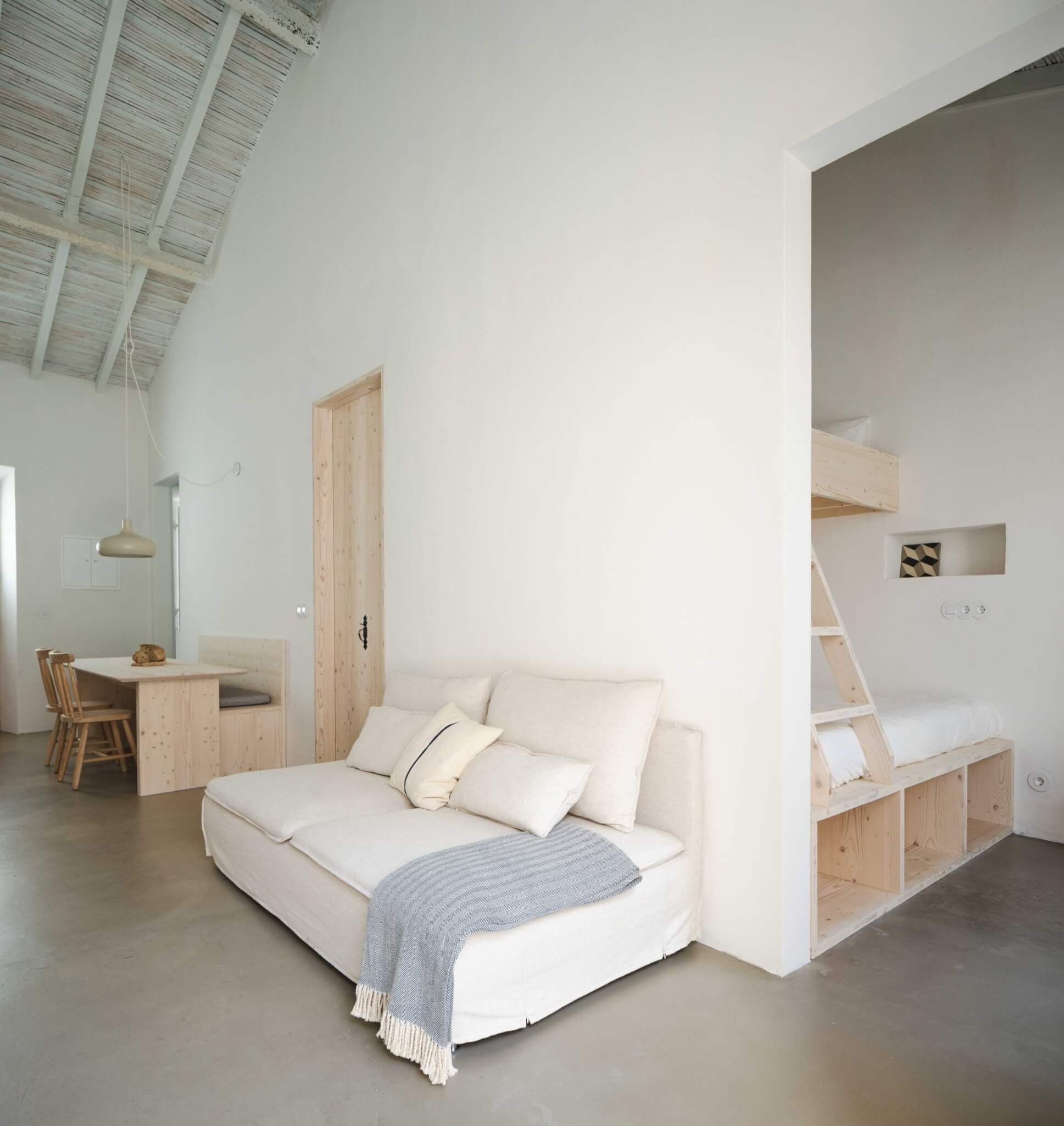 RDG House by Alexandre Loureiro Architecture Studio – A Minimalist ...