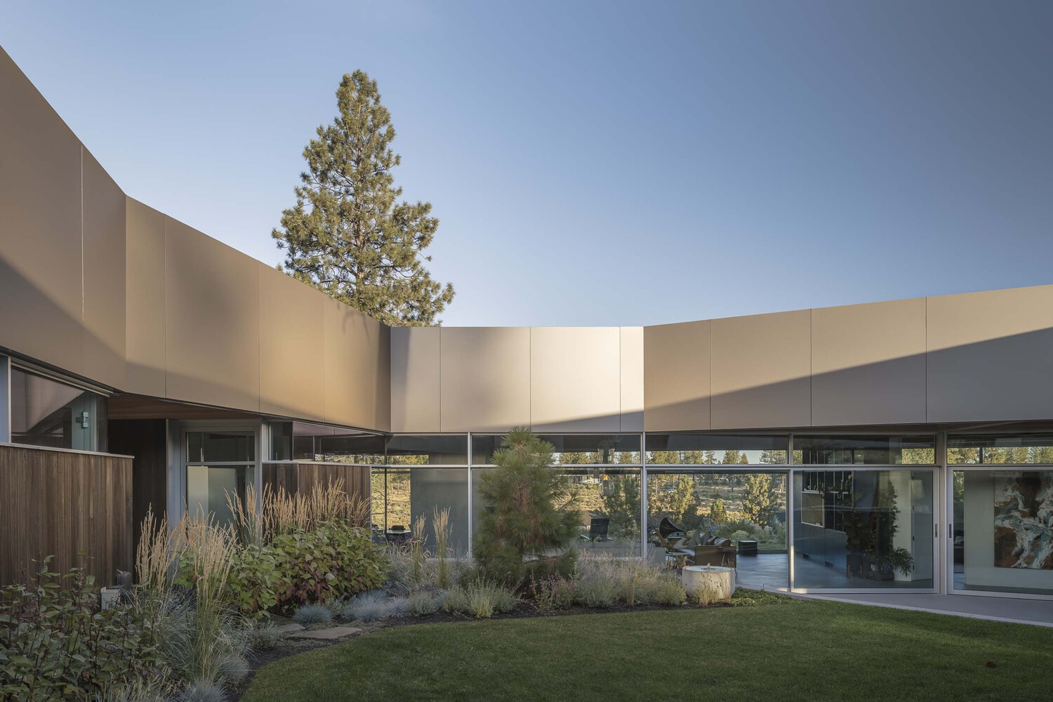 M1 House / FRPO Rodriguez & Oriol – Contemporary Sustainable Home in ...