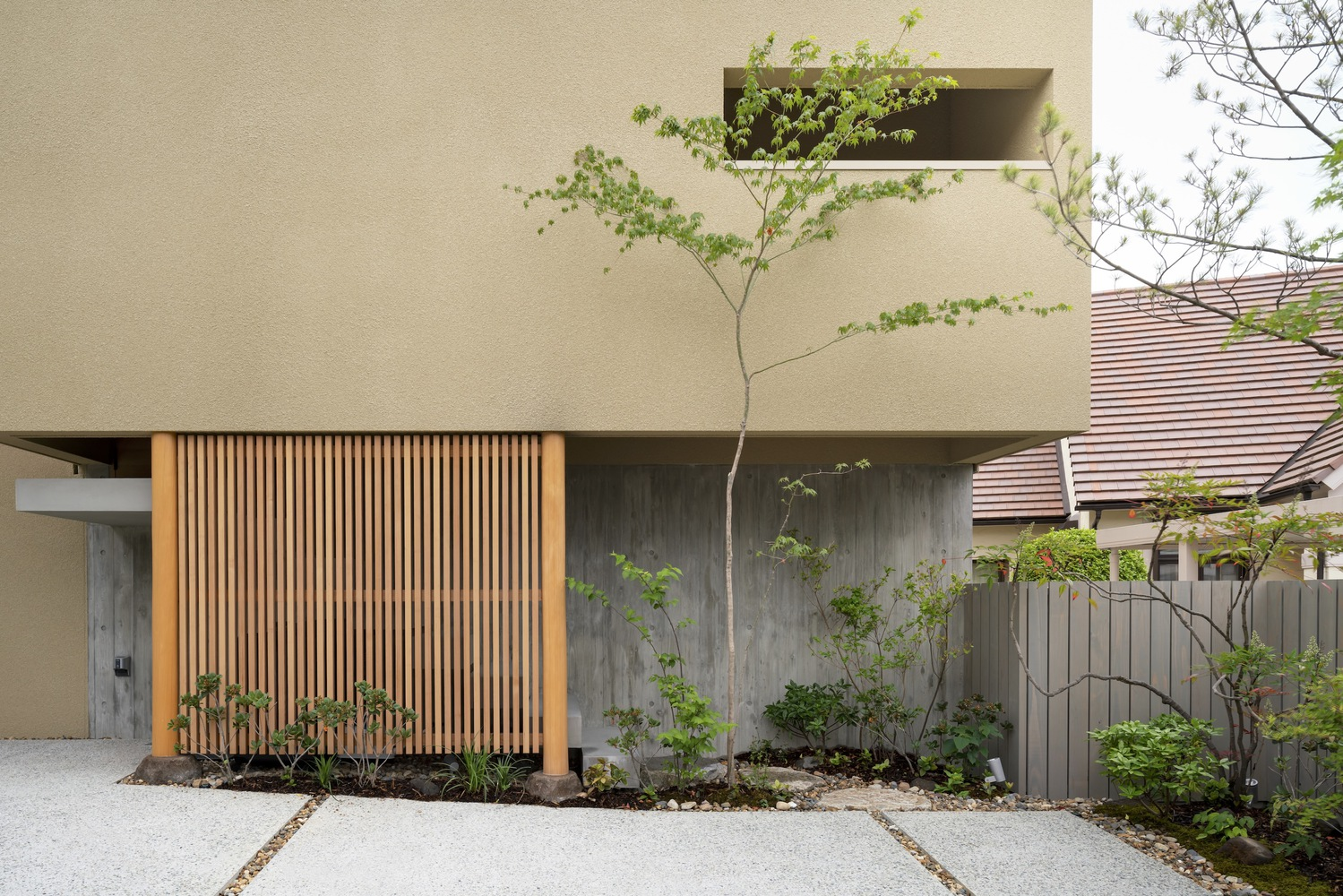 House in Minami-Senri / FujiwaraMuro Architects: A Harmonious Blend of ...