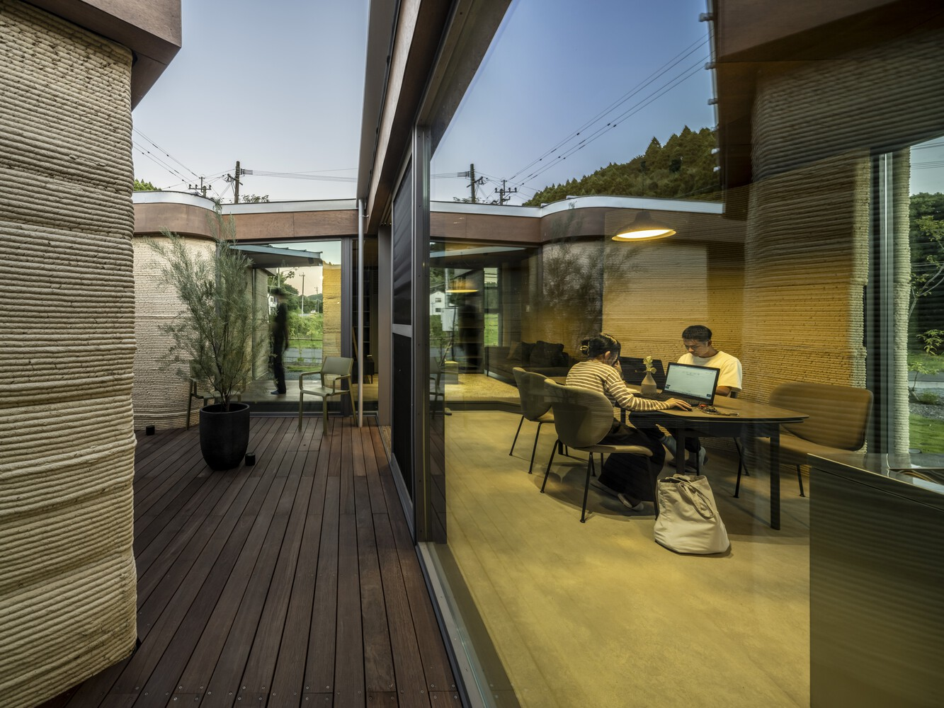 Lib Earth House Model B: A 3D-Printed Earth Home Leading Sustainable Residential Innovation in ...