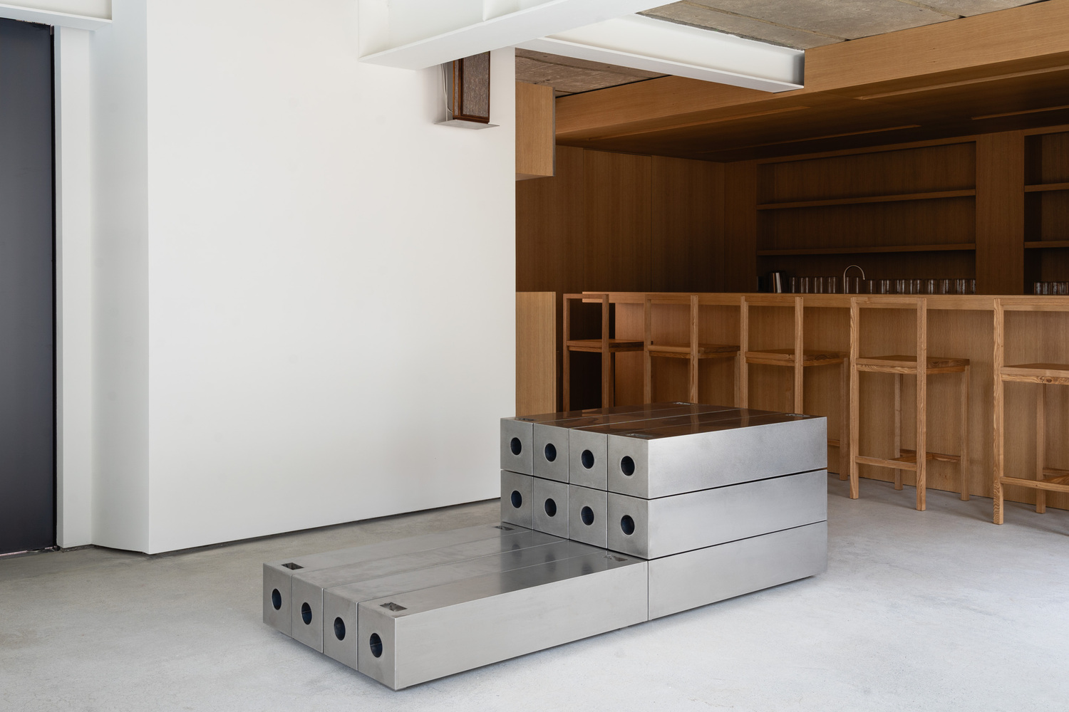 Bar Pivot by OFF studio: A Transformative Coffee and Whisky Bar in Mapo ...