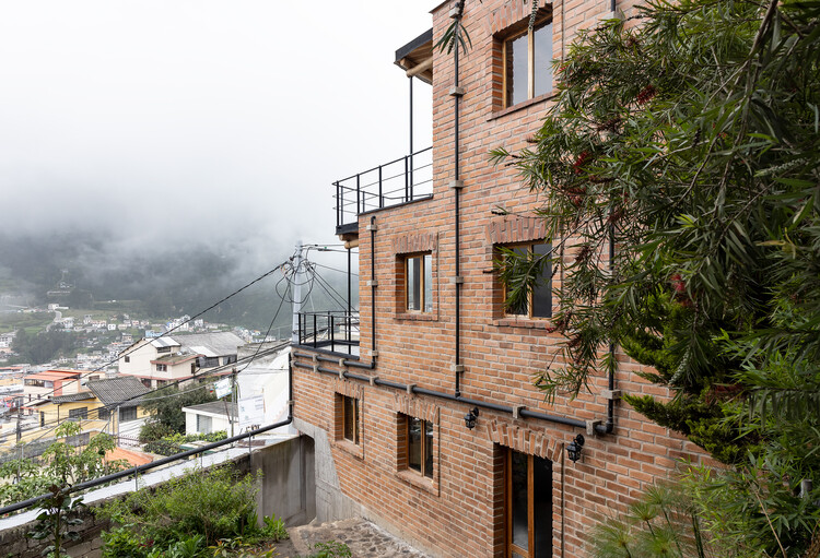House in La Vicentina By Al Borde | Quito, Ecuador | Housing Story