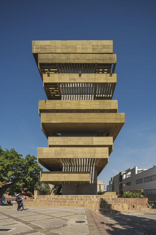 Faculty of Humanities Building, Industrial University of Santander by ...