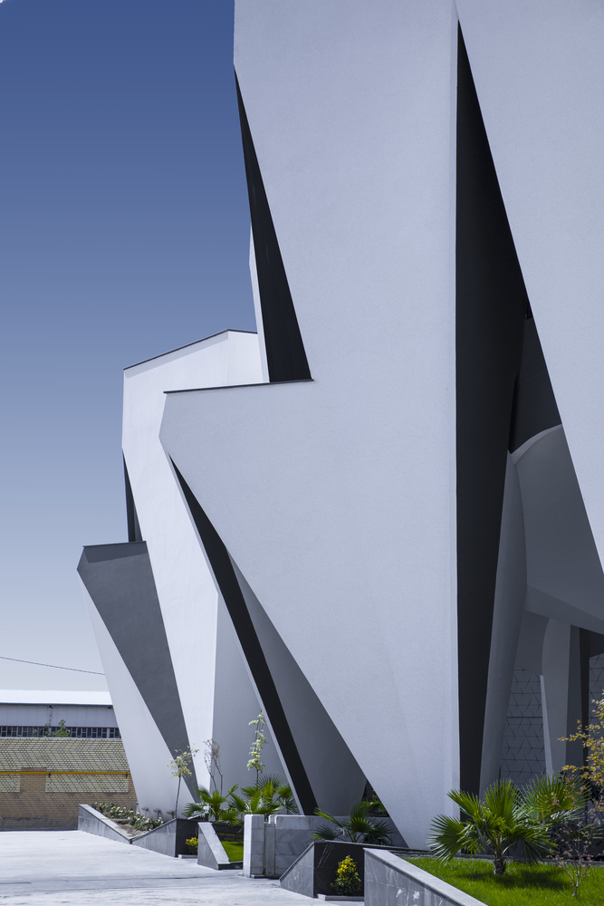 AnAhitA Factory Office Building by ShahrA Shahr – A Contemporary ...