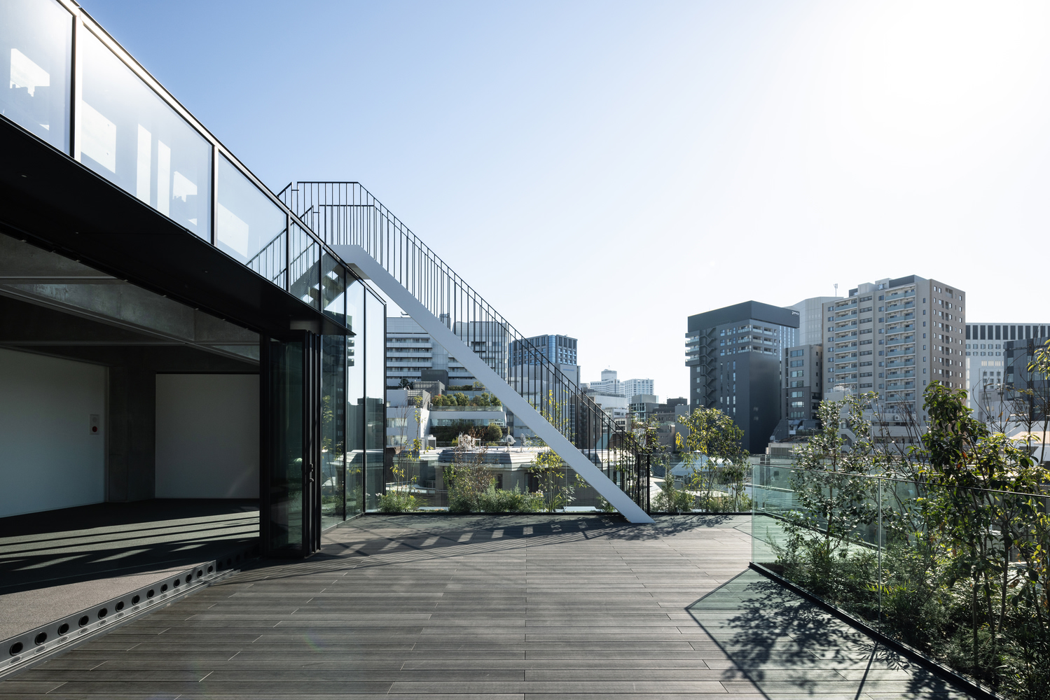 Escalier Rokubancho by ETHNOS: Innovative Urban Tenant Building in ...