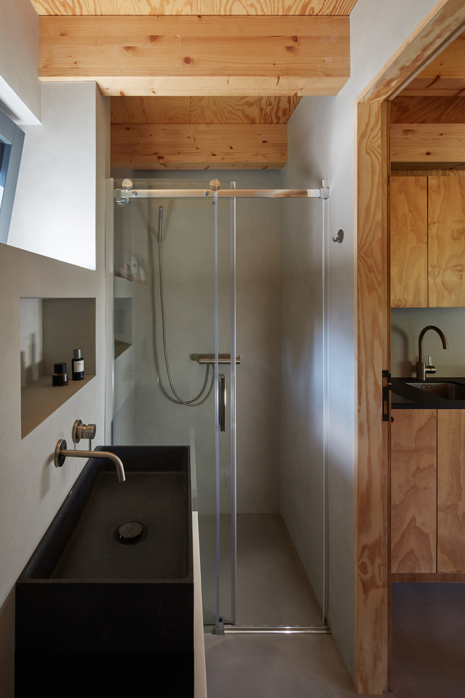 Skylight Hut by Atelier Hajný: Innovative Residential Retreat in ...