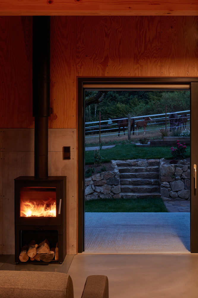 Skylight Hut by Atelier Hajný: Innovative Residential Retreat in ...