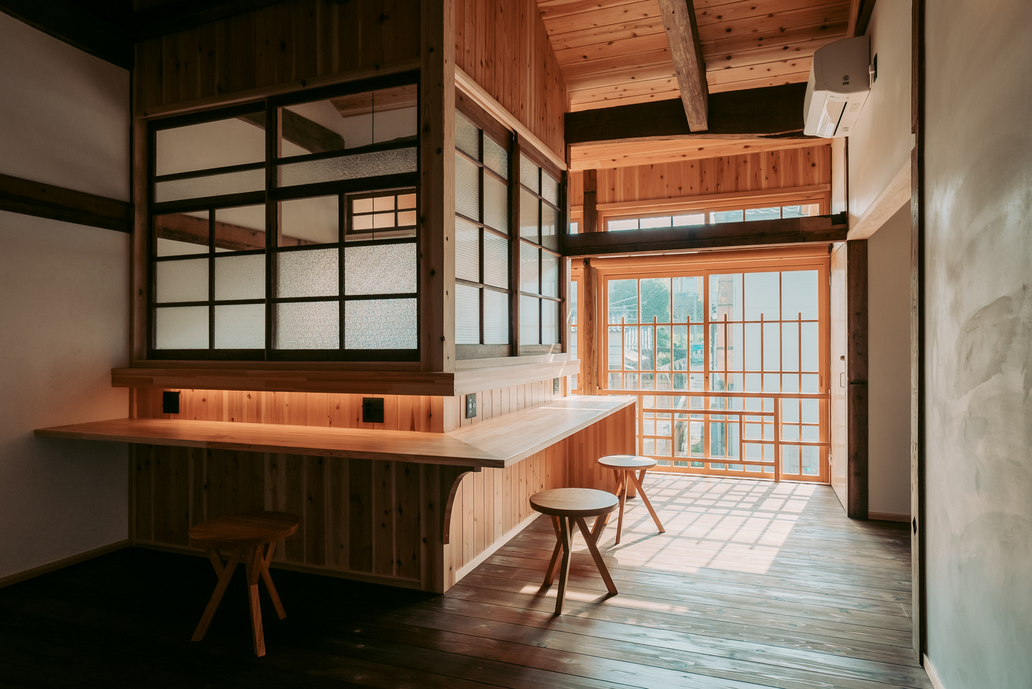 Ikeda Ryokan Renovation by atelier Lamp: Reviving Tradition and ...