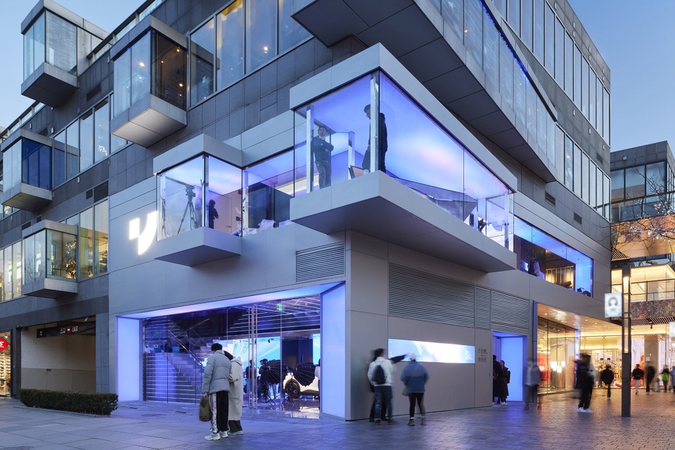 Jidu and Gensler Unveil Futuristic ROBOVERSE Sanlitun Experience Center for Next Generation ...