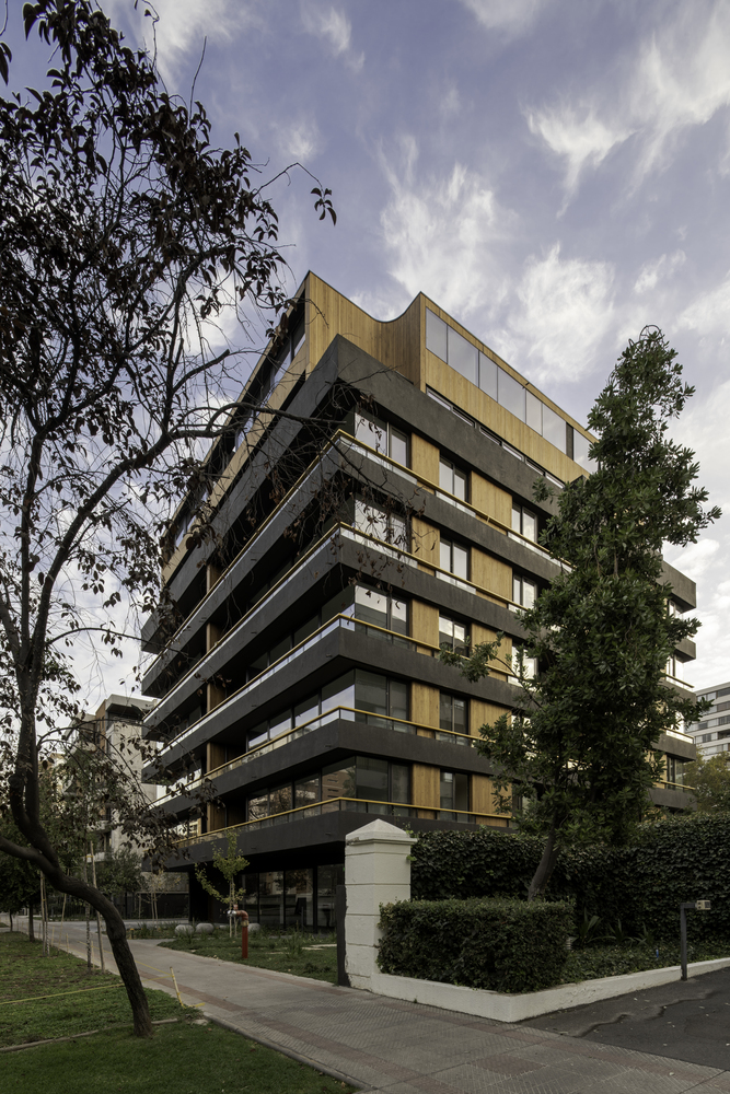 Modern Medium-Density Housing in Providencia: JS449 Apartment Building ...