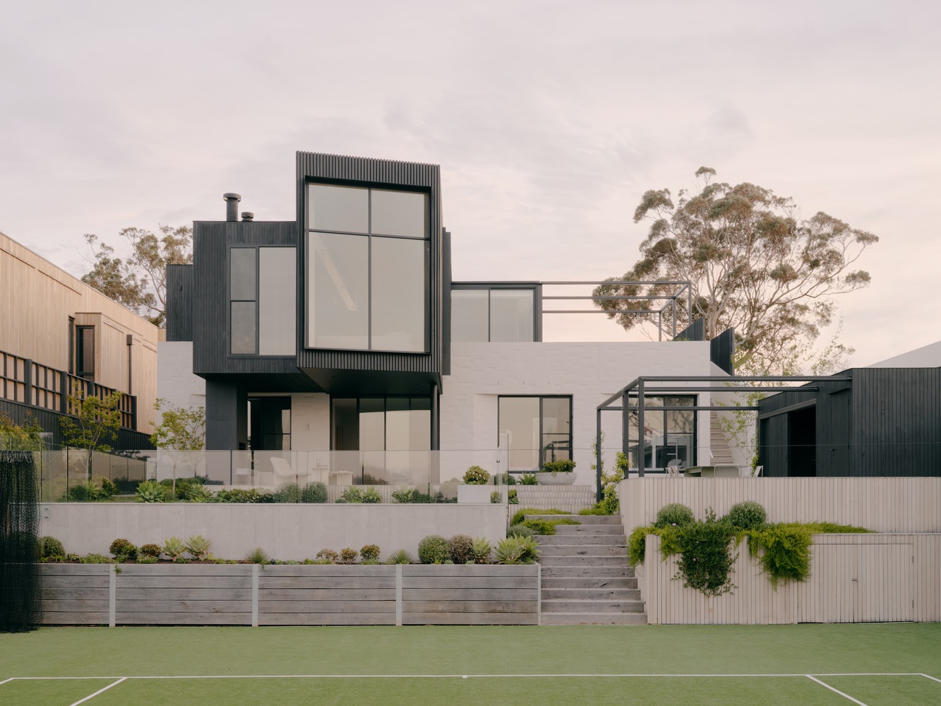 Discovering Courtside House by Tom Robertson Architects | Architecture Blog Discovering Courtside House by Tom Robertson Architects | Architecture Blog