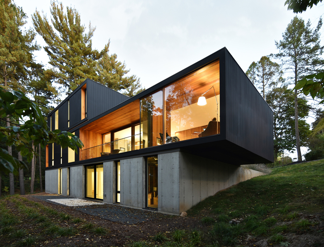 Architectural Mastery on Sloped Terrains: Modern Hillside Homes ...