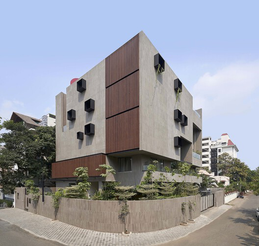 Innovative Multi-generational Residence: VAYU House by The Grid ...