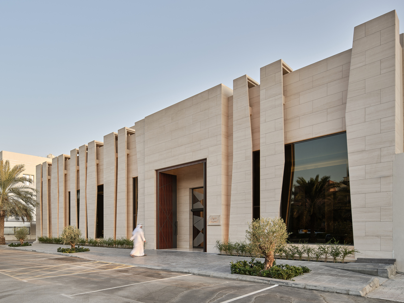 Illuminate Kuwait's Social Hub: AlOsami Diwaniya Unveiled in Faiha ...
