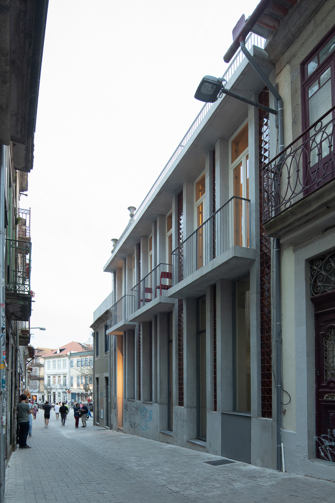 Urban Housing Design in Porto: The General Silveira Building by ATA ...