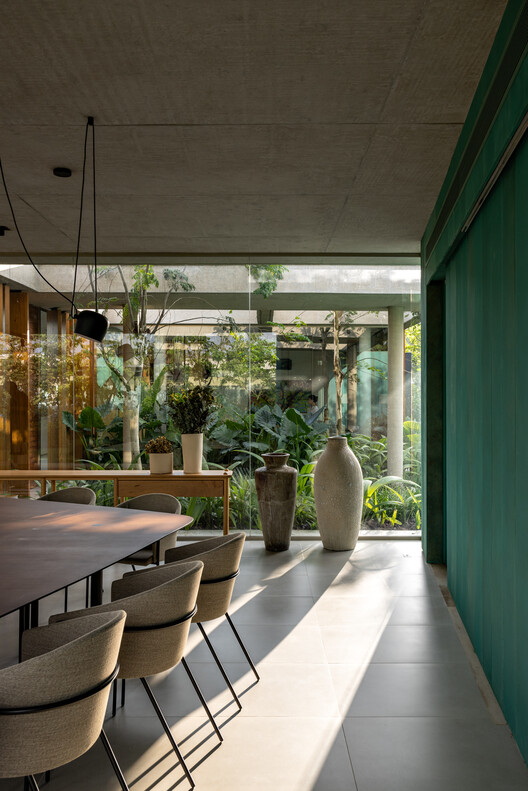 Exploring Modern Weekend House Design by FGMF Architects | Architecture ...