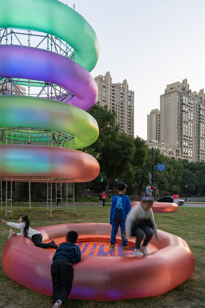 Interactive Public Art Installations: Revitalizing Urban Spaces | Architecture Story