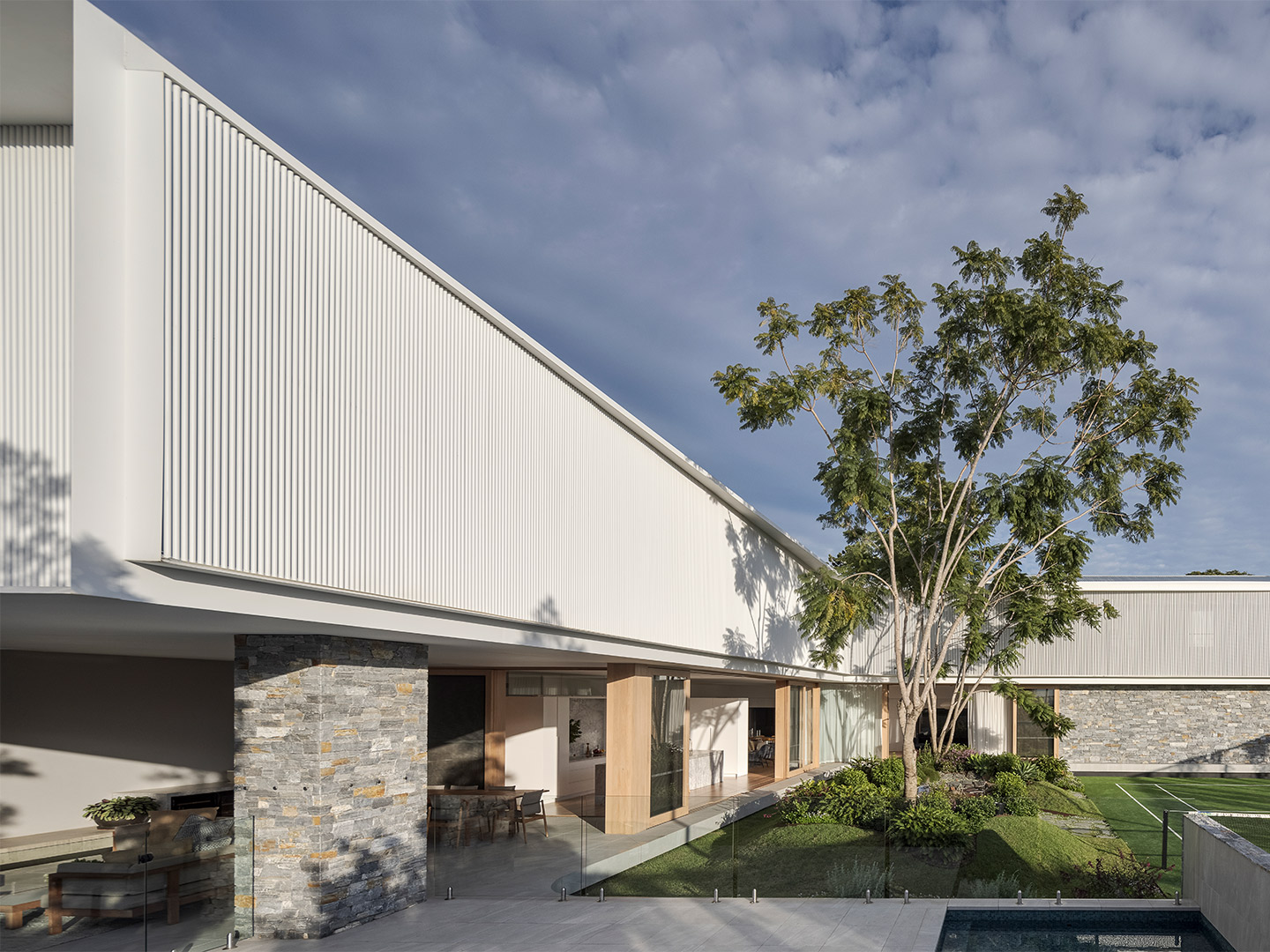 Breathtaking project Boomerang House by Joe Adsett Architects | Housing ...