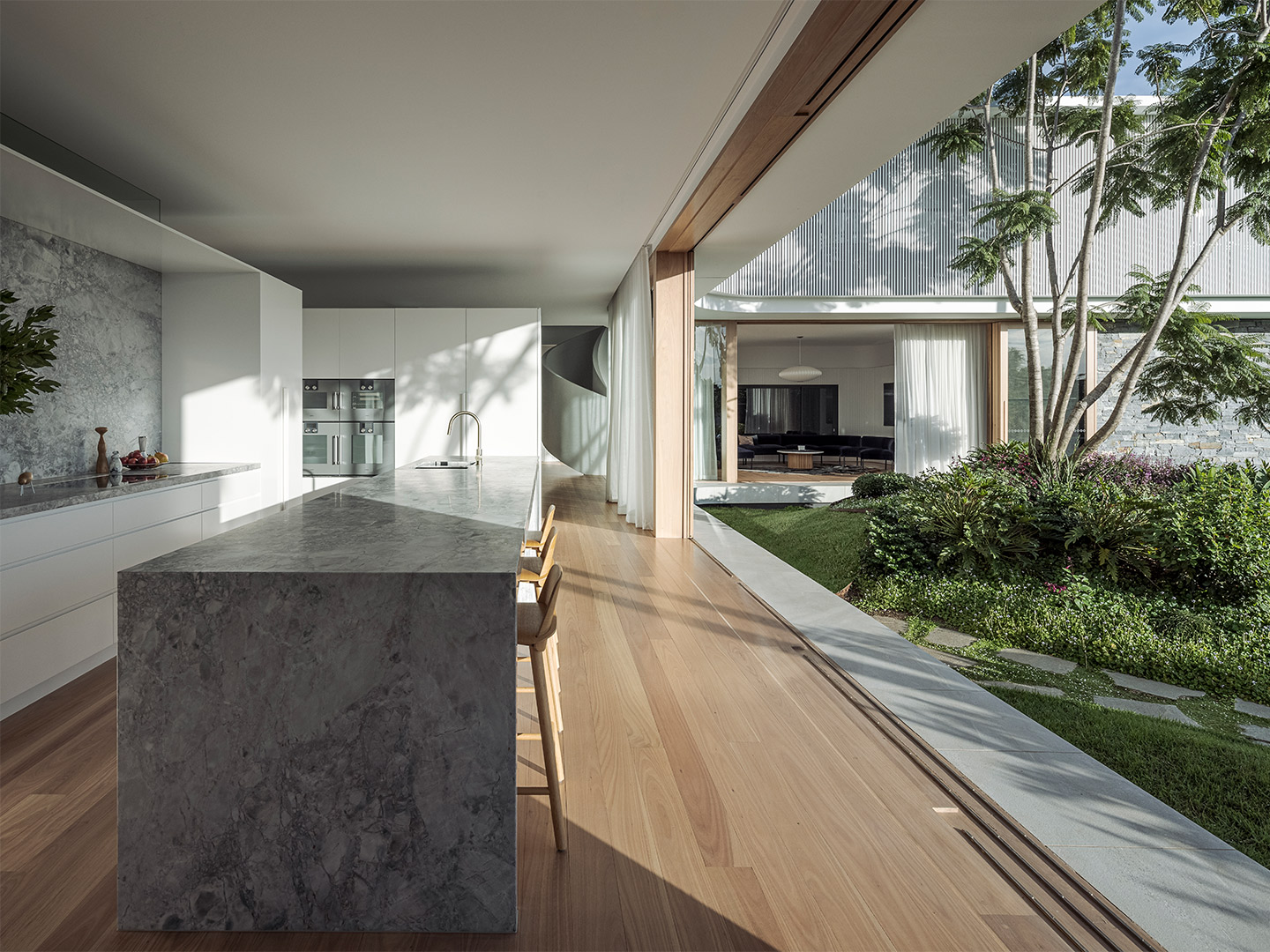 Breathtaking project Boomerang House by Joe Adsett Architects | Housing ...