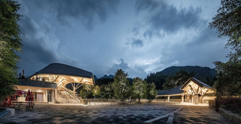 Unveiling the Stunning Tourist Center of Huangguoshu Scenic Area - A ...