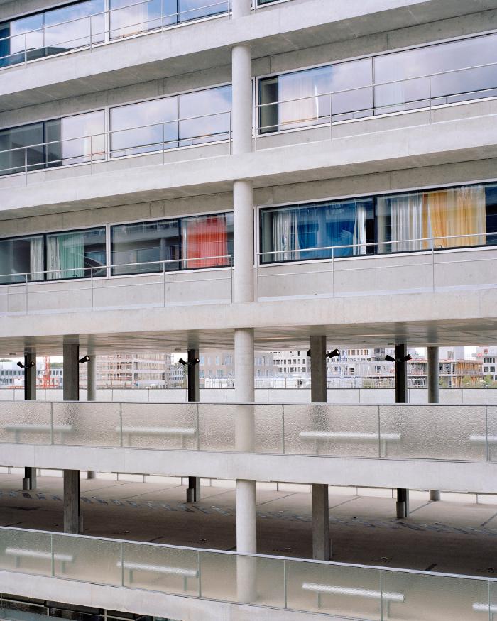 Architectural Marvel Unveiled: Bruther's Futuristic Living Spaces and ...