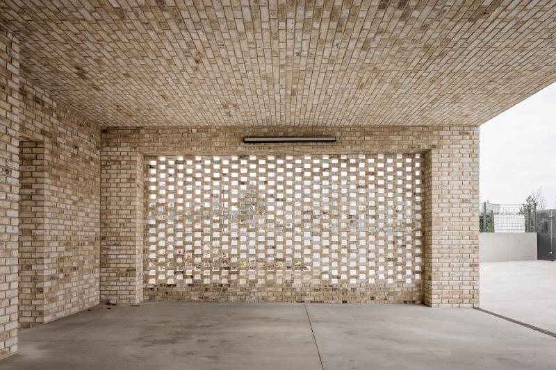 Breaking Ground with Brick: Architekti Mikulaj & Mikulajová's ...