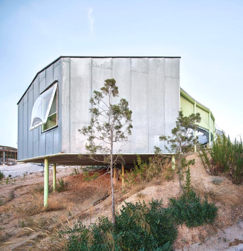 Revolutionary Rambla Climate-House: Architects Jaque and Del Castillo ...