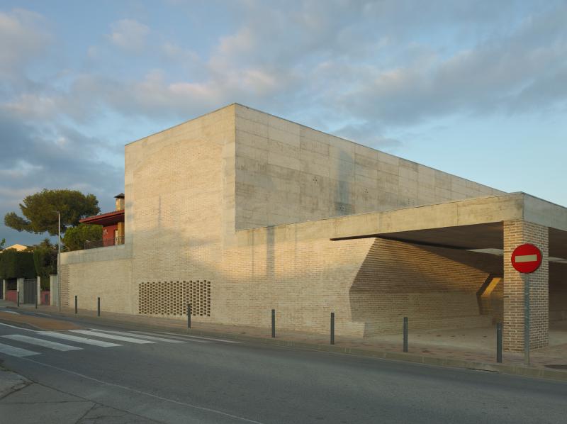 Designing for Healing: BAAS ARQUITECTURA and AIS ARQUITECTES ...