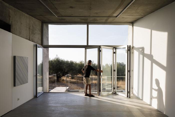 Unveiling the Inspirational Space: Soledad Sevilla Artist Studio by ...