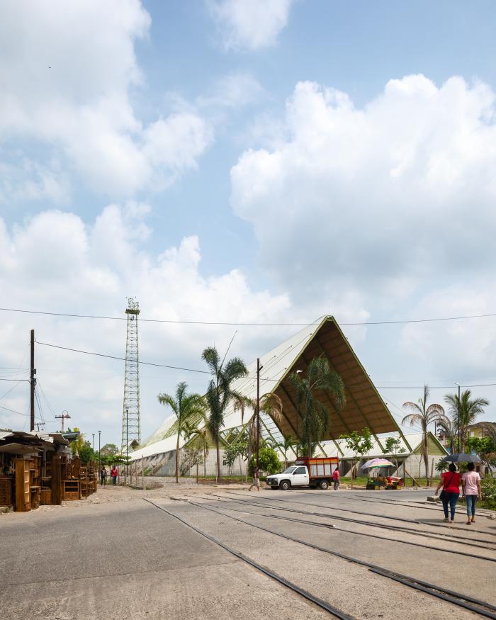 Colectivo C733 Transforms Tapachula Station into a Modern Architectural ...