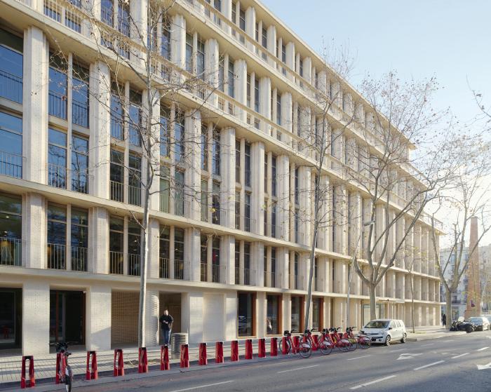 Architectural Marvel Unveiled: BAAS Arquitectura Transforms Pallars 180 ...