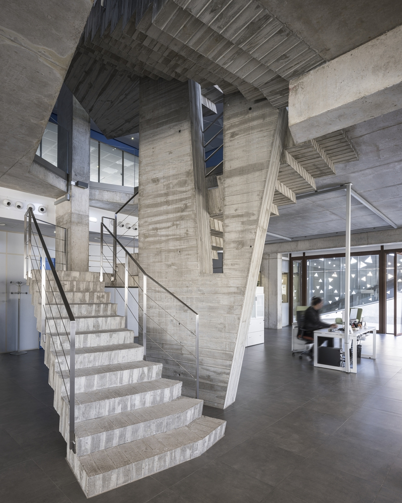 Bioclimatic Architecture Design: A Case Study of the Microbiological ...