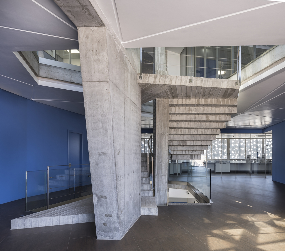 Bioclimatic Architecture Design: A Case Study of the Microbiological ...