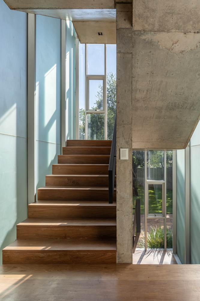Rodor House by OMCM Arquitectos: A Harmonious Blend of Architecture and ...