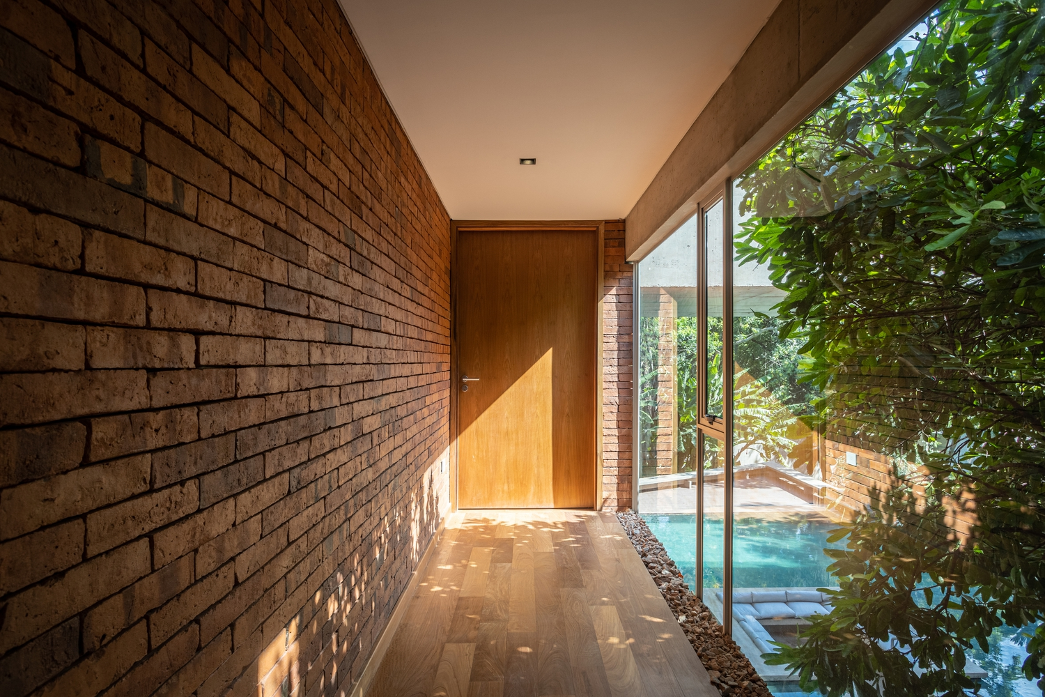 Rodor House by OMCM Arquitectos: A Harmonious Blend of Architecture and ...