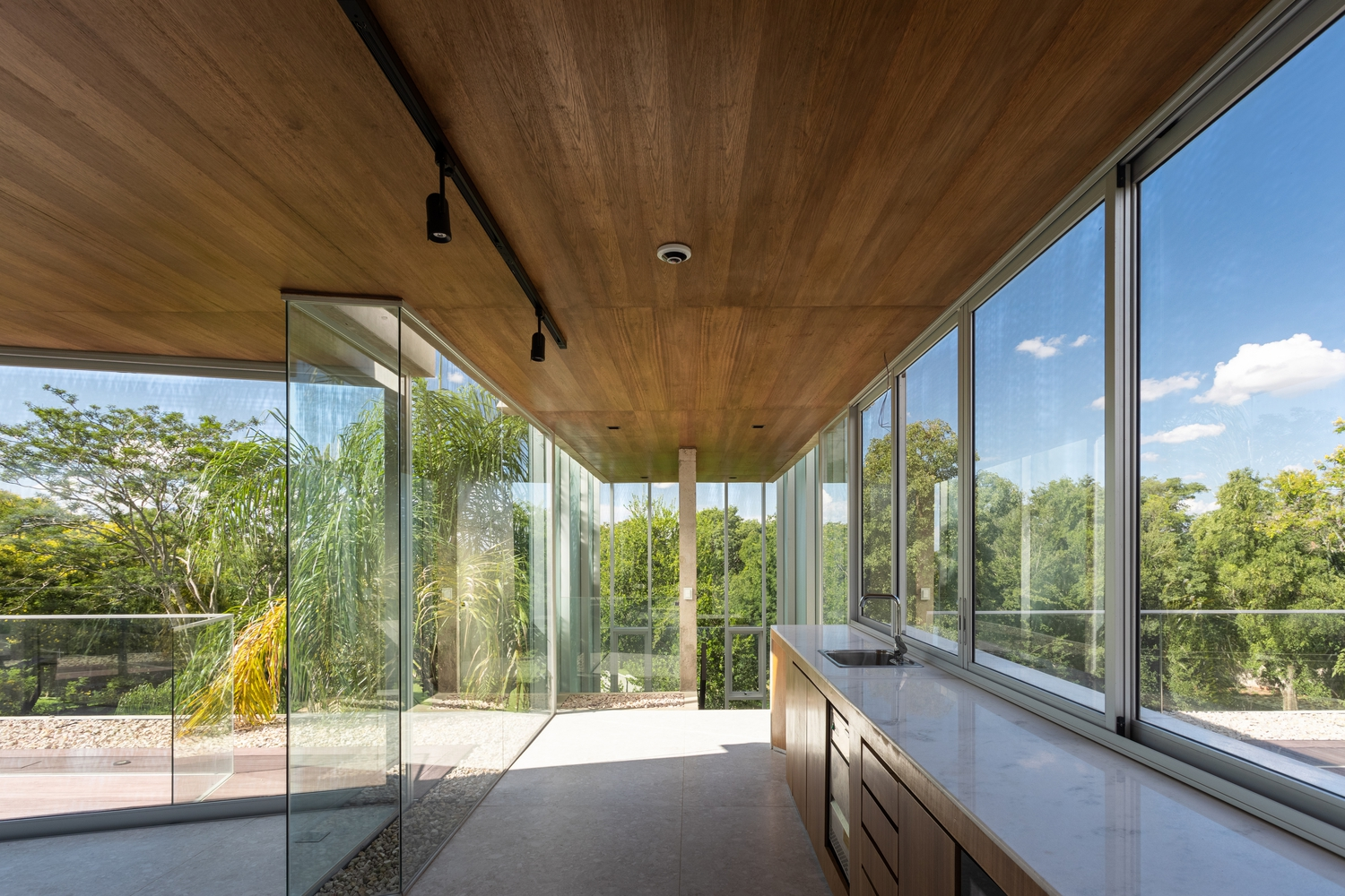 Rodor House by OMCM Arquitectos: A Harmonious Blend of Architecture and ...