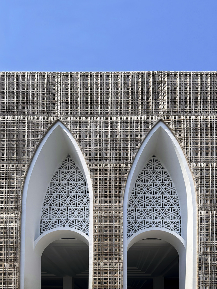 Al-Muttaqin Grand Mosque: A Testament to Contemporary Mosque Design ...