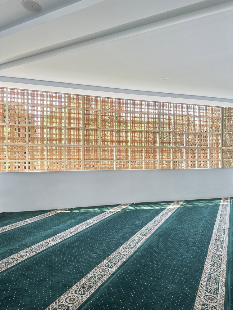 Al-Muttaqin Grand Mosque: A Testament to Contemporary Mosque Design ...