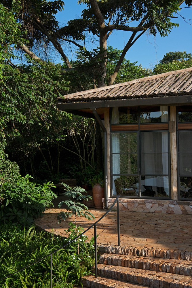 Entebbe Forest Lodge: A Haven of Eco-Friendly Lodge Design in Uganda ...