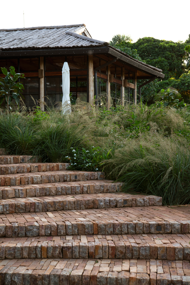 Entebbe Forest Lodge: A Haven of Eco-Friendly Lodge Design in Uganda ...