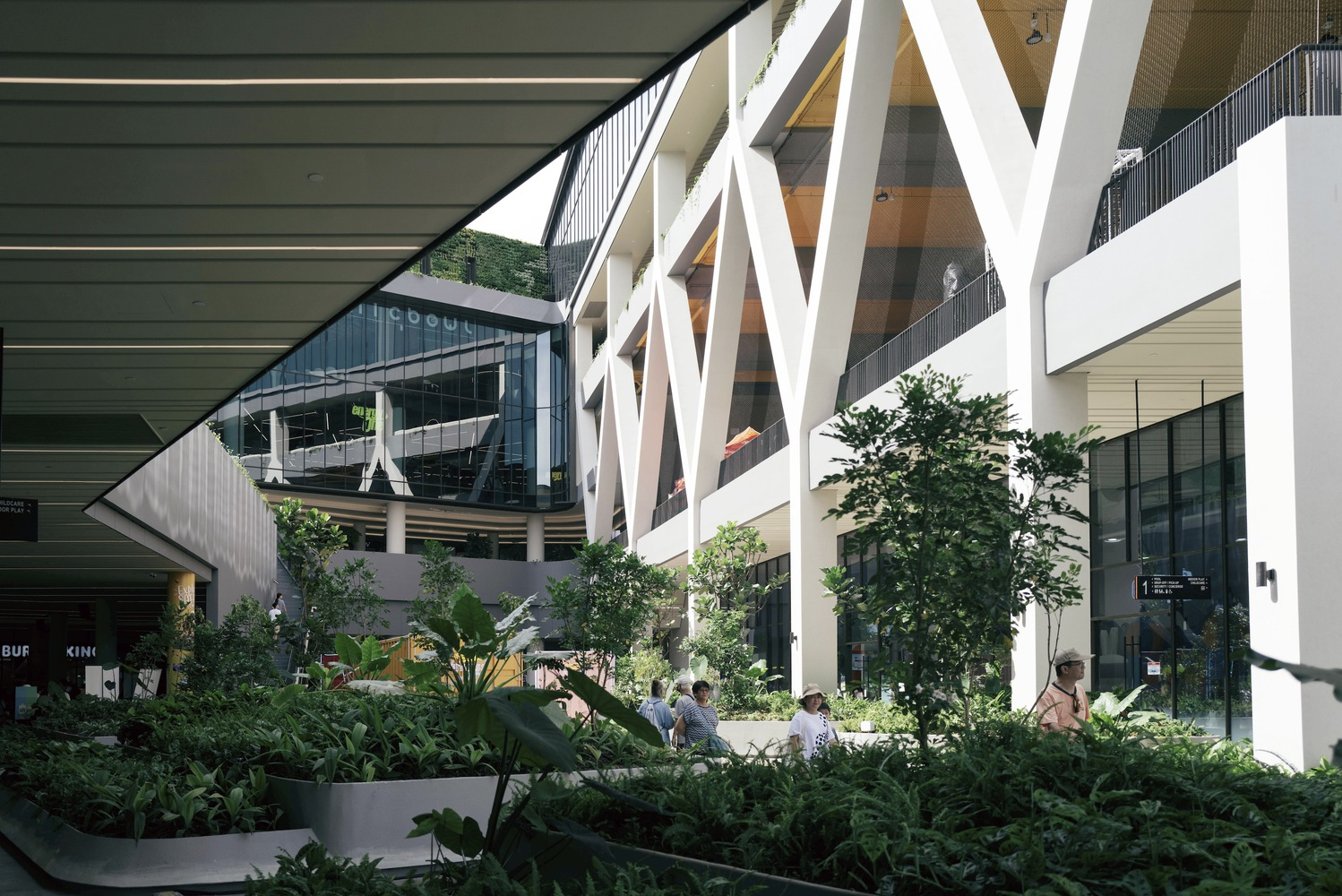 SAFRA Choa Chu Kang Clubhouse: A Paradigm of Sustainable and Recreational Architecture ...